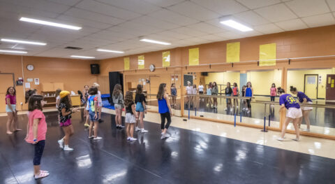 Camp de jour à Sherbrooke | YOPI est au Triolet - Complexe sportif ...